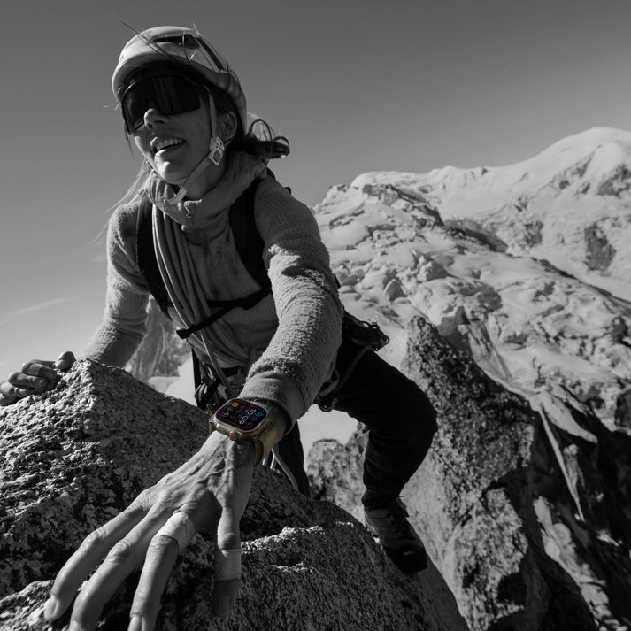 Apple Watch Ultra 2 GPS + Cellular 49mm Titanium Case with Blue Alpine ...